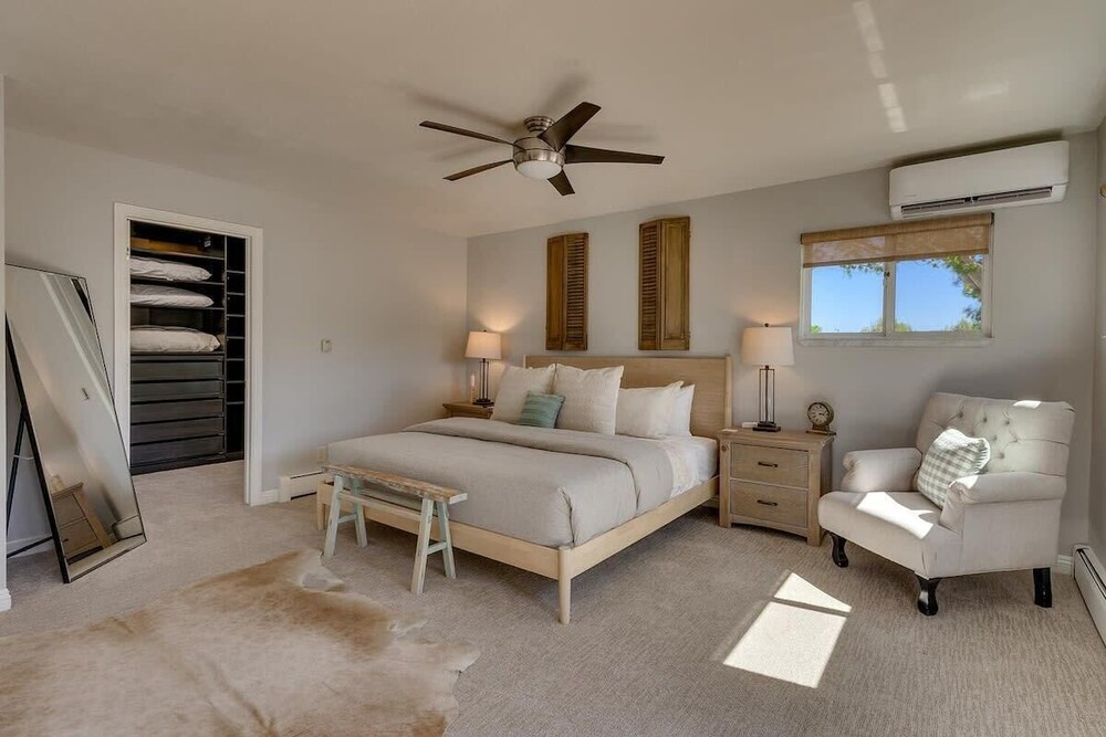 @ Marbella Lane - Eccentric 4br Modern Ranch Home - Reno, NV