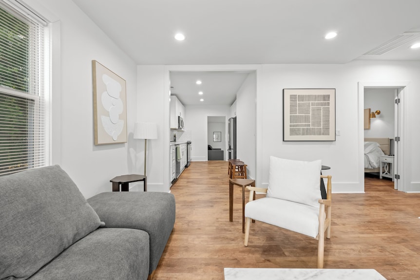 Spacious And Modern 4 Bedroom, 2 Bathroom Home In The Heart Of Clt - Harrisburg, NC
