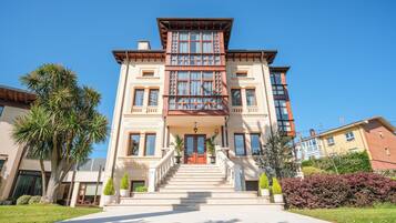 Fachada da propriedade