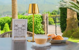 Café da manhã com buffet todos os dias mediante uma taxa