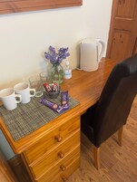 Individualmente decorados, escrivaninha