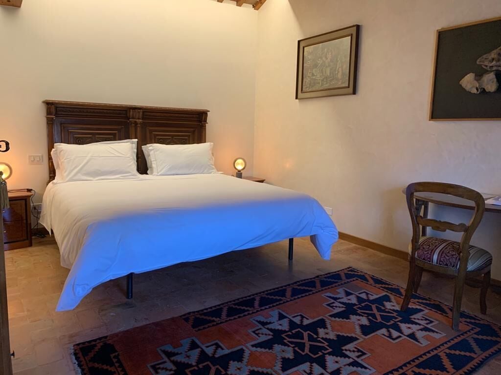 Quarto conforto | Cofres nos quartos, escrivaninha, ferros/tábuas de passar roupa