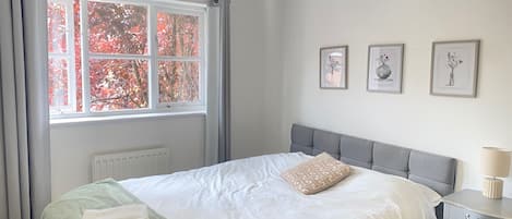 Casa | 4 quartos, Wi-Fi de cortesia, roupa de cama