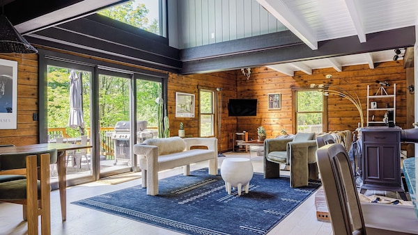 Pool+hot Tub, Firepit Near Hikes, Shops, Dining Cragswood Lodge By Avantstay - Gardiner, NY