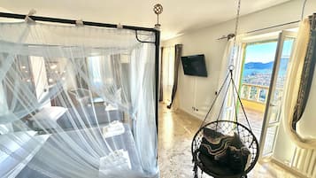 Quarto Triplo Deluxe, varanda, vista para o mar | Quartos insonorizados, Wi-fi grátis