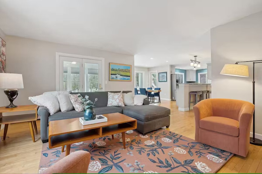 Cozy Freeport Bungalow - Freeport, ME