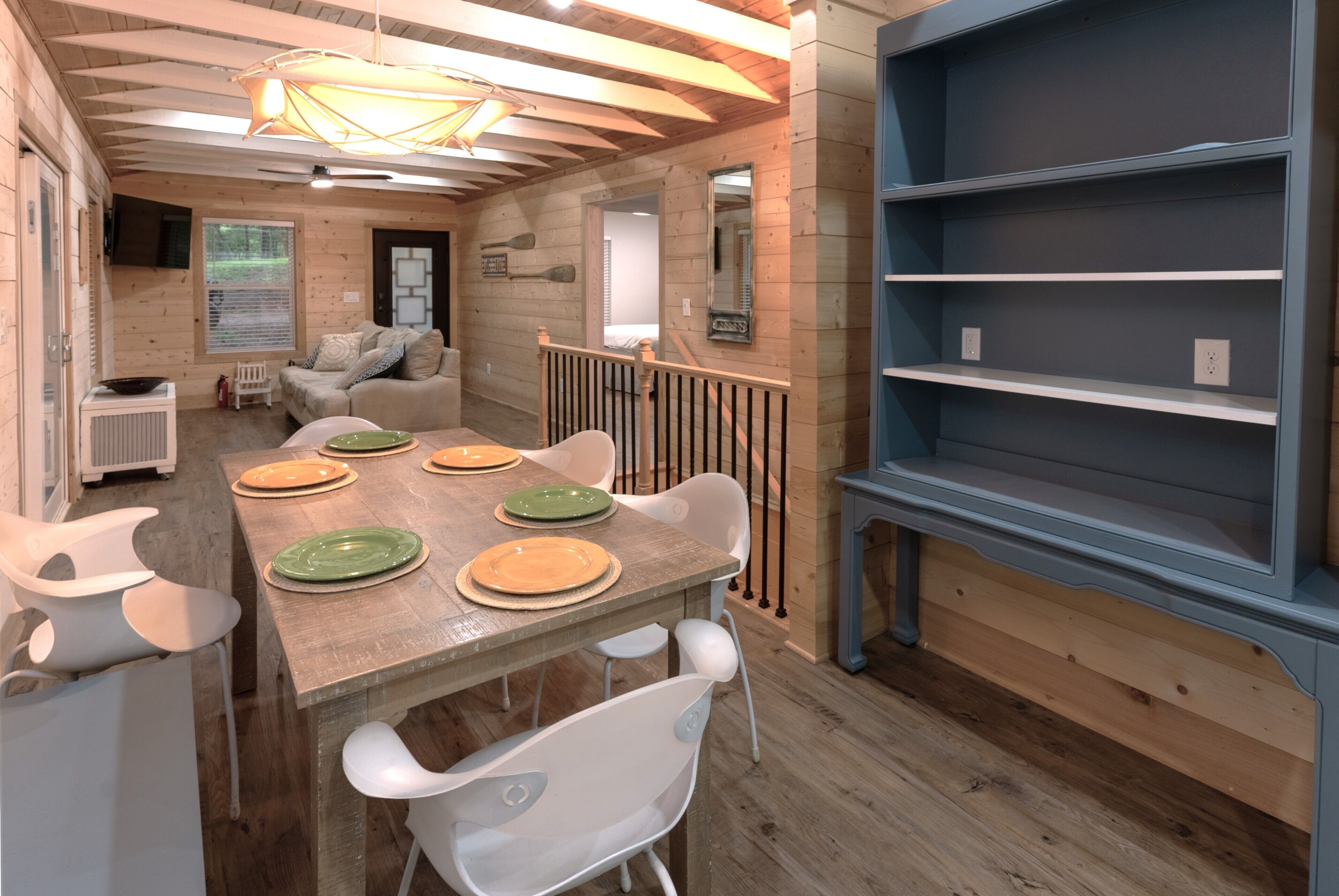 Charming 3br Cabin W/ All The Comforts  Wifi & Ac In Beautiful Gainesville - Gainesville, GA