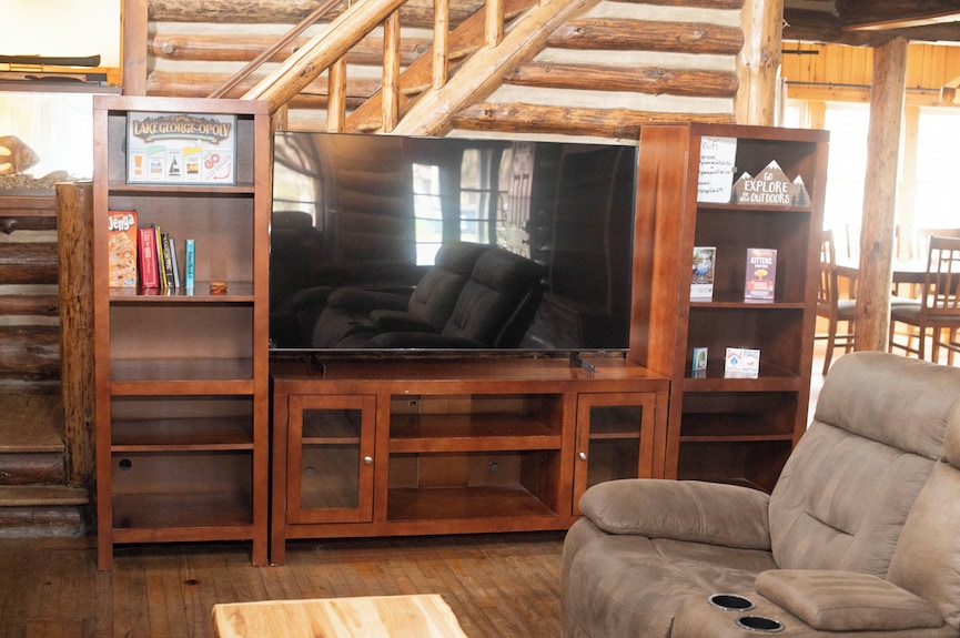 Authentic Log Cabin With Lake Views And Sauna - Adirondack, NY