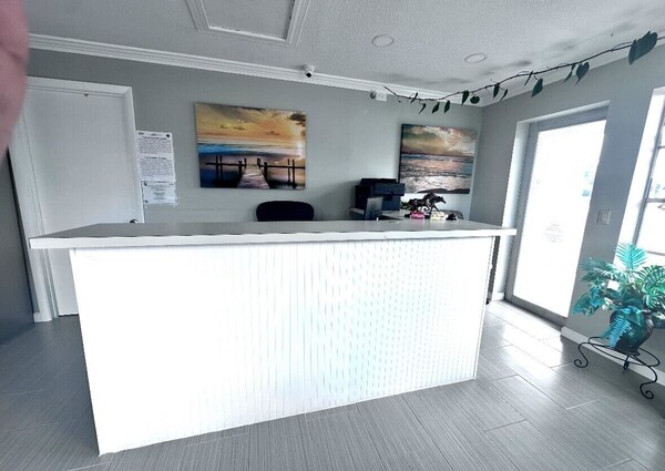 Lemon Bay Motel - Manasota Key, FL