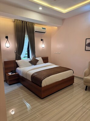 Quarto casal luxo, 1 quarto, ar-condicionado, vista para a cidade | Roupas de cama de algodão egípcio, roupas de cama premium