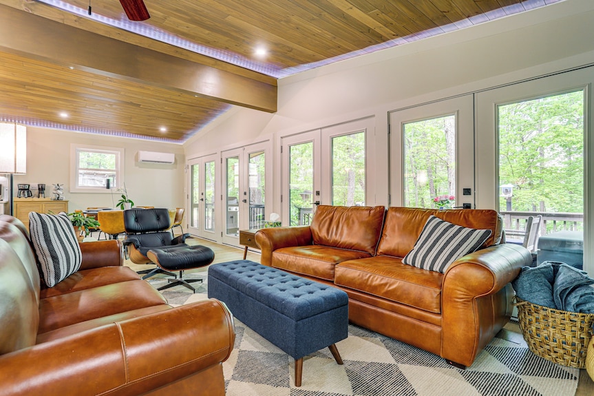 Decks & Yard Games: Lakefront In Gainesville! - Gainesville, GA