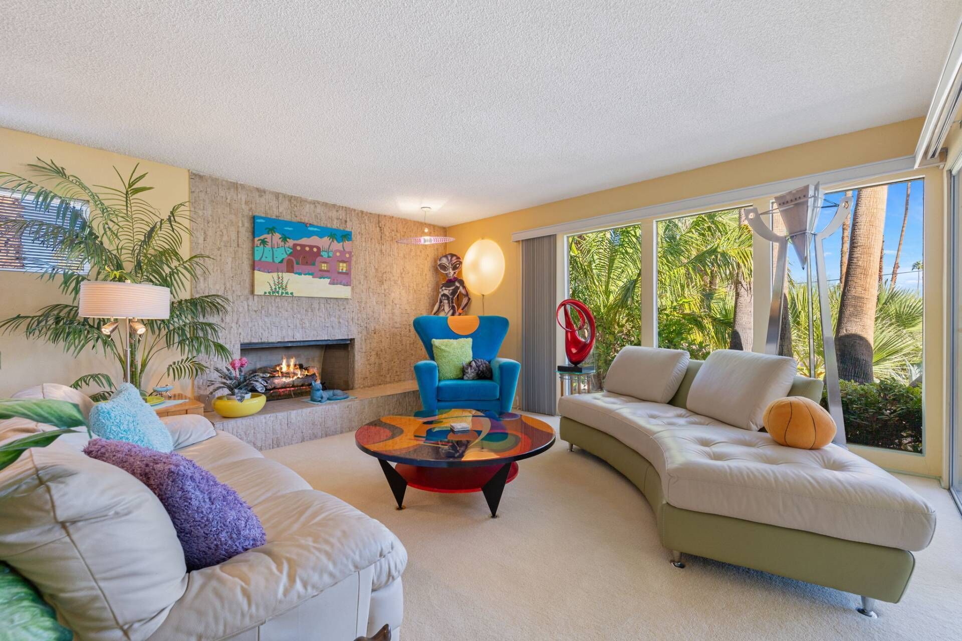 Fun In The Sun! South Palm Desert Gem! - Palm Desert, CA