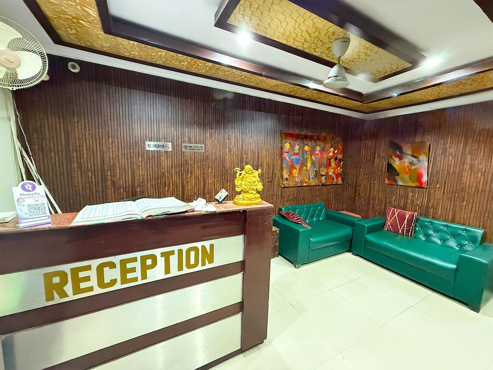 Hotel J Joy Deluxe - Delhi
