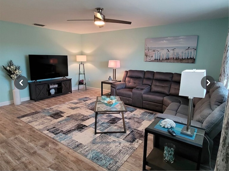 Welcome To Haze Haven, Your Tranquil Retreat Located In Cape Haze, Florida - Englewood, FL