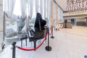 Matraquilhos, ténis de mesa, brinquedos