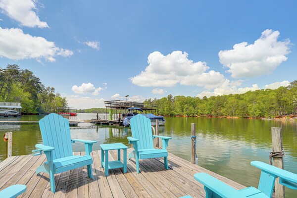 Lakefront Home W/ Private Dock In Gainesville! - Gainesville, GA