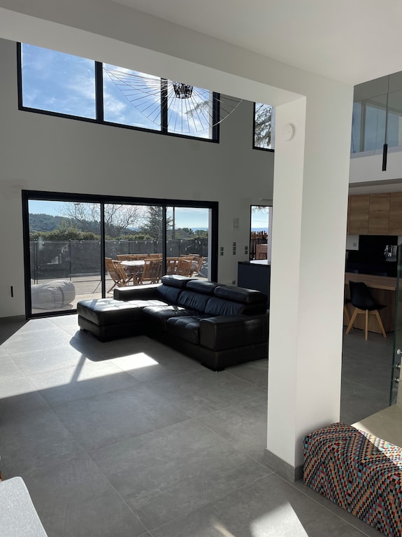 Recent Family Home Near Aix En Provence And Marseille - Éguilles