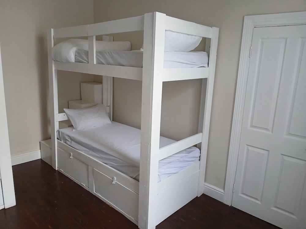 V & A Backpackers - Le Cap