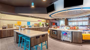 Pequeno-almoço tipo buffet diário incluído