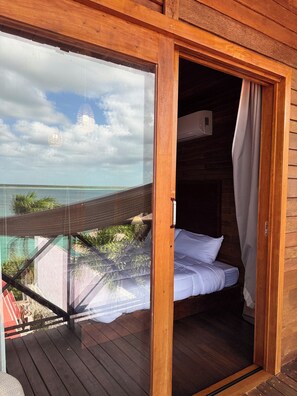 Cabana superluxo, vista para a lagoa (CABANA 1) | Sacada