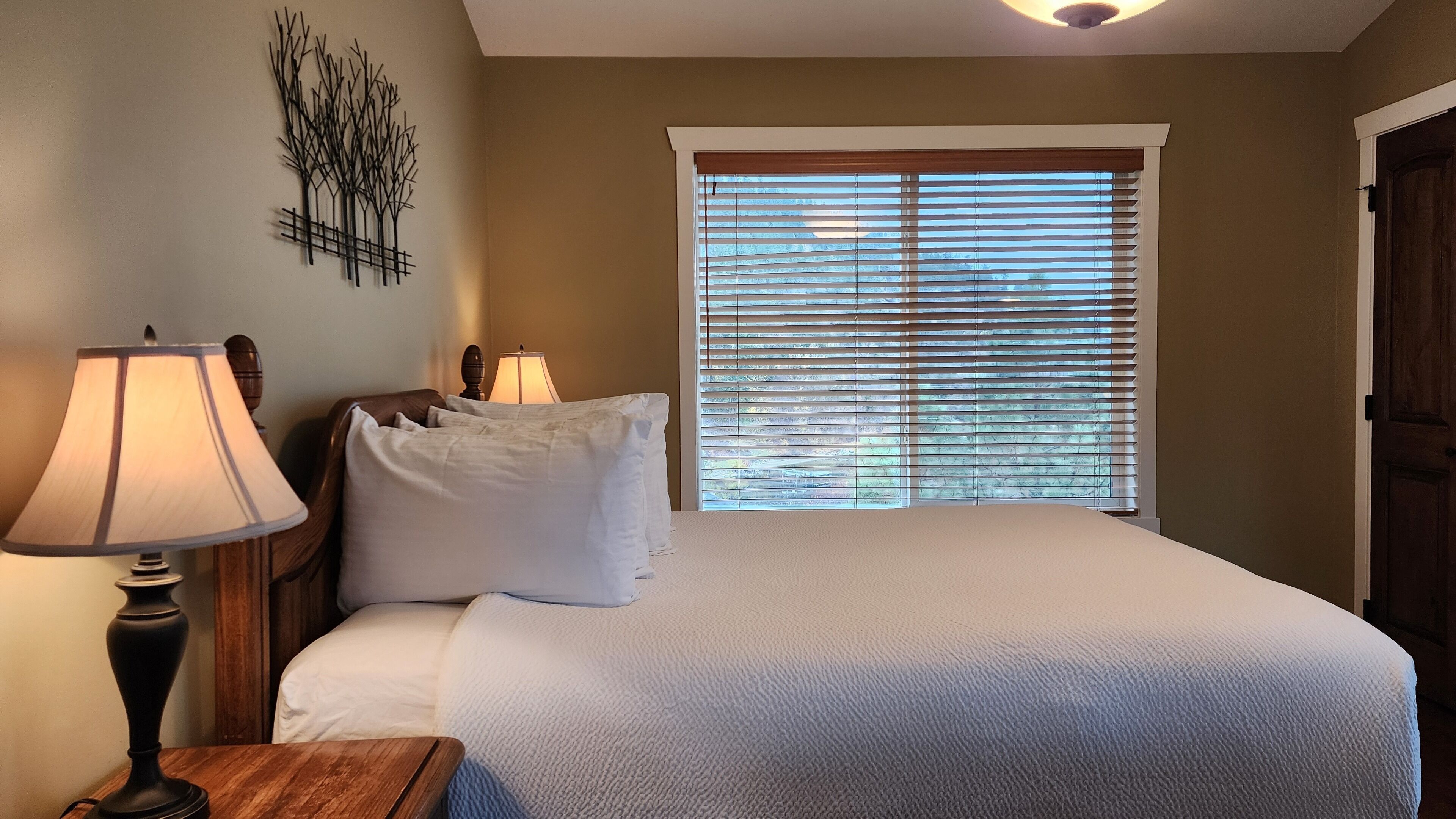 La Casa Cottage 500-grand Beach View 2 Bedroom + Loft-large Deck! - British Columbia