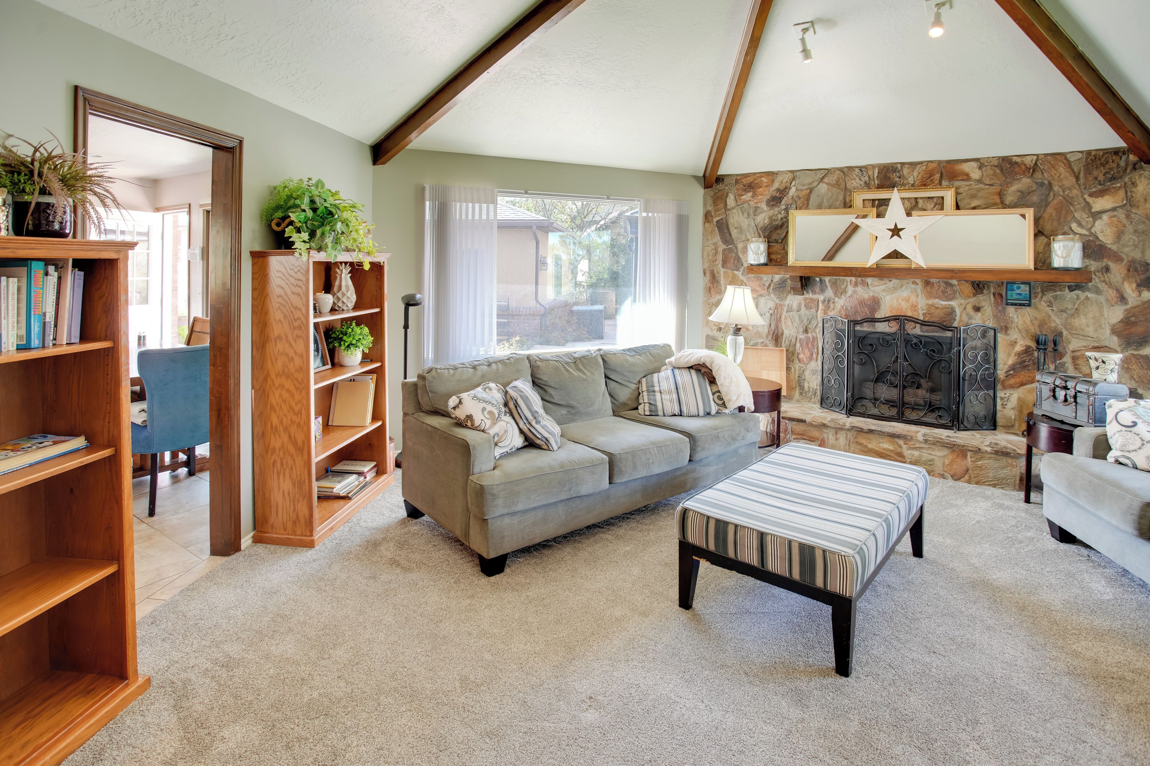 Hike, Golf, Ski & More: Family Home In South Weber - Farmington, UT