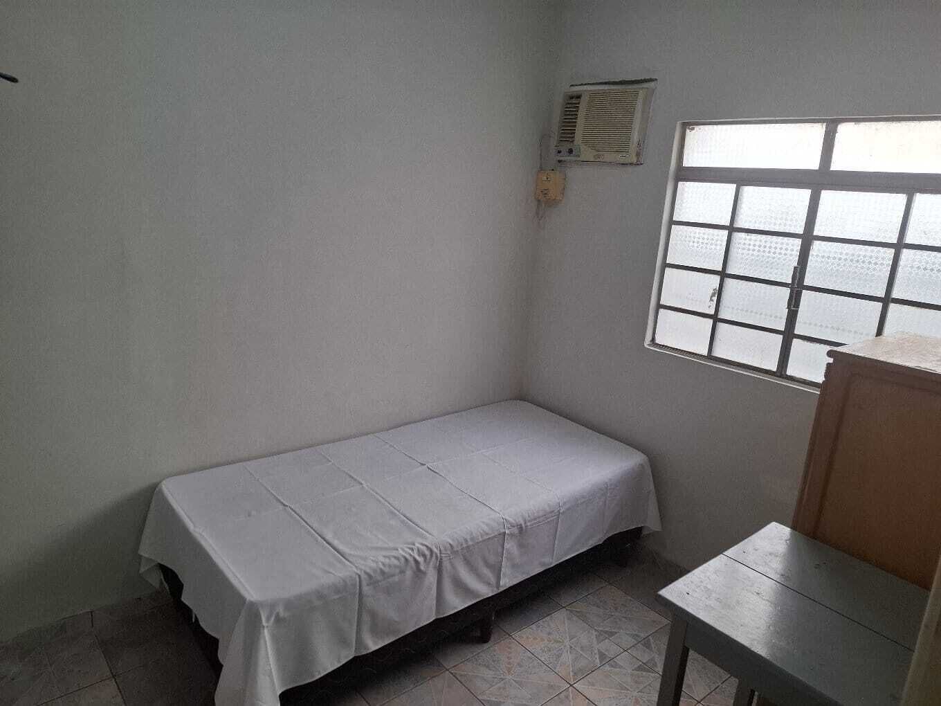 Quarto Básico, 1 quarto | Ferro/tábua de engomar, Wi-fi grátis, roupa de cama fornecida 