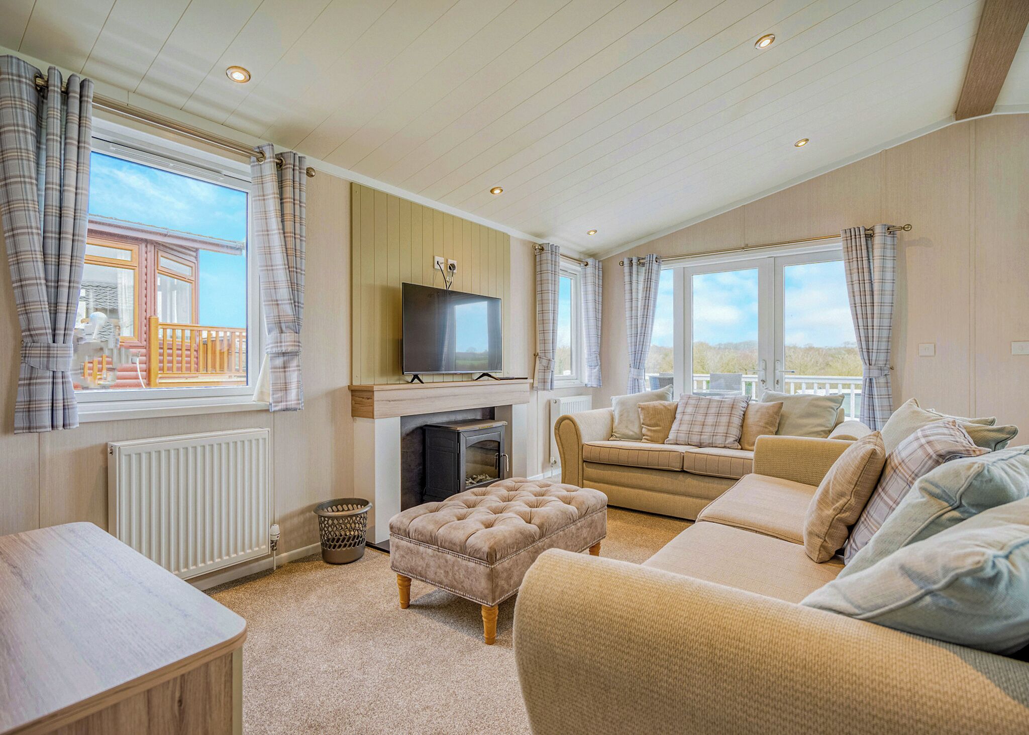 Escape To The Jasmine Lodge, Nestled Amidst Stunning Rolling Countryside. - Cornwall