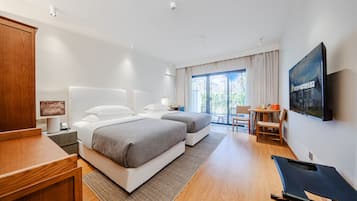2 quartos, edredões de penas, minibar, cofre no quarto