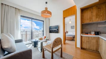 2 quartos, edredões de penas, minibar, cofre no quarto