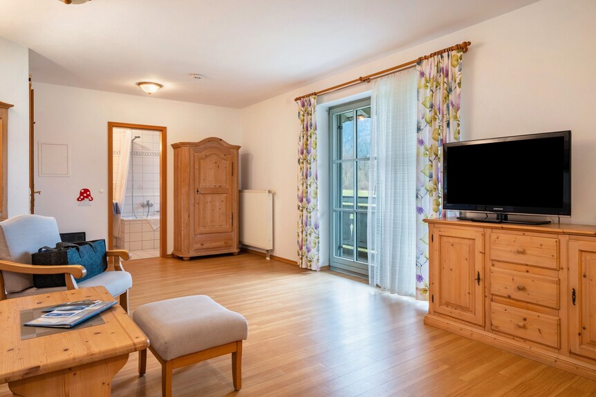 Holiday Apartment 'Brünnstein-zimmer 11' With Pool, Shared Garden & Sauna - Kufstein