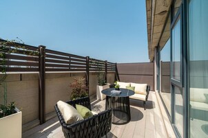 Suite de Luxo, casa de banho privativa, vista para o jardim | Terraço/pátio interior