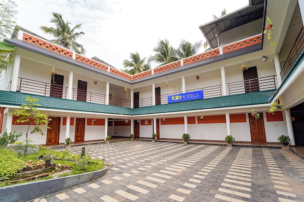 Fabhotel Star Inn Plus - Near Kovalam Beach - Kovalam