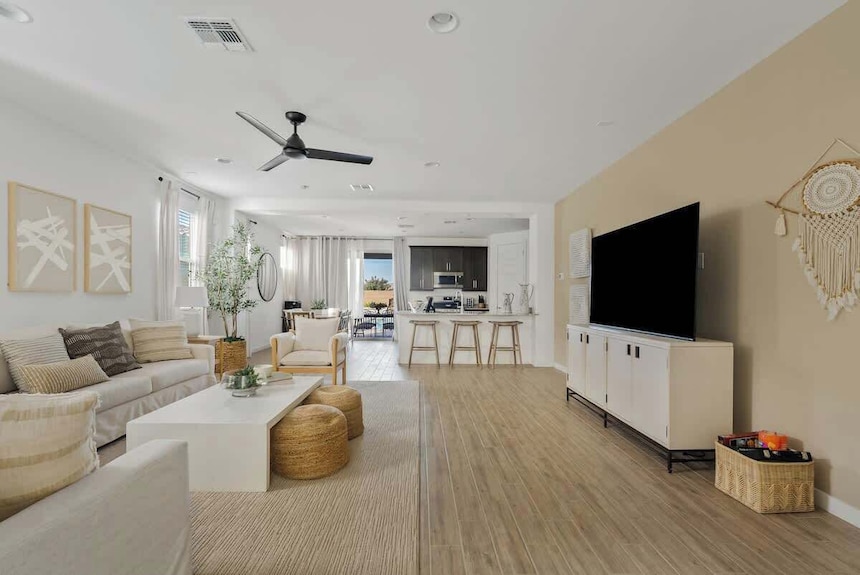 Luxe Queen Creek Home W/ Pool, Yard, Work Station - Queen Creek, AZ