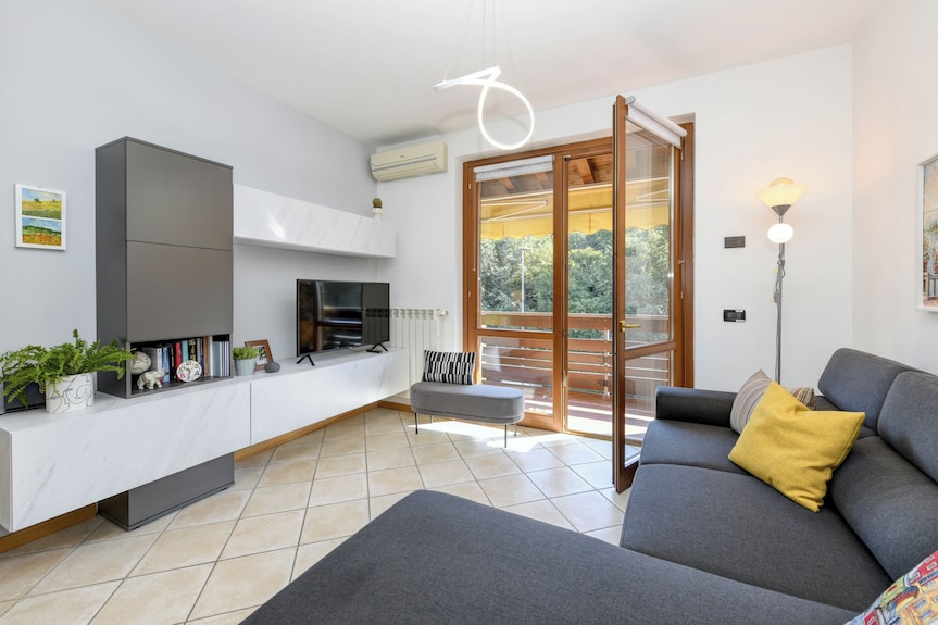 Garda Tulipano Quiet Two-room Apartment With Swimming Pool - Desenzano del Garda