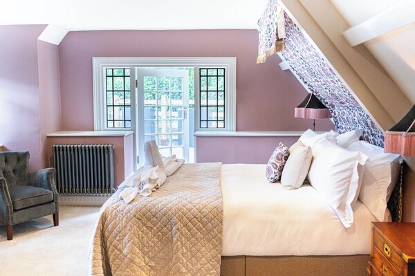 Lewtrenchard Manor - Devon