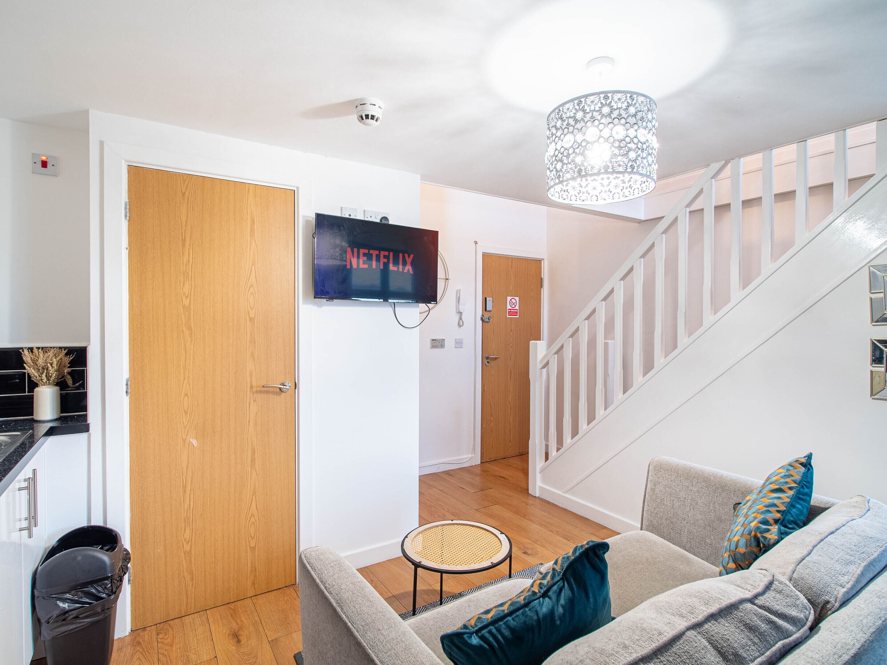 Confortable-apartamento-baño Privado-vista A La Calle-free Street Parking - Leeds