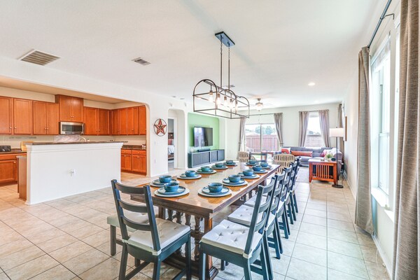 10 Mi To Dtwn Austin: Family Home W/ Communal Pool - Austin, TX