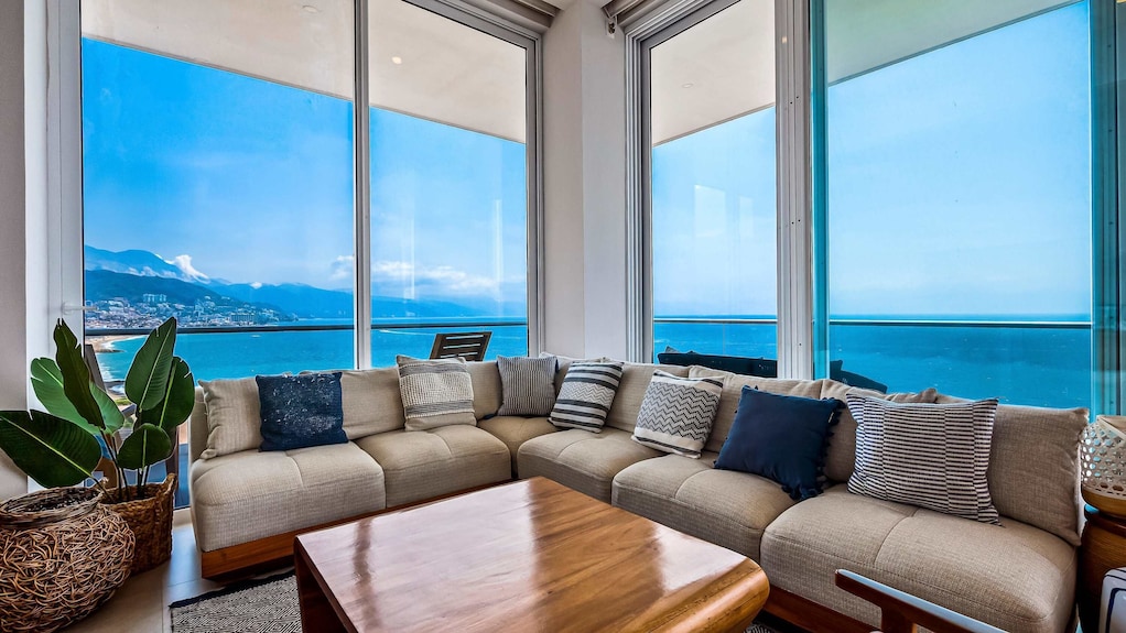 Panoramic Oceanview Luxury 4br Penthouse - Puerto Vallarta
