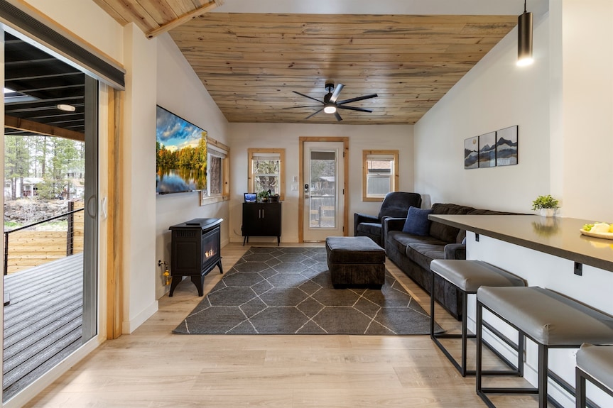 Shoreline Village Cabin 4 - Arizona