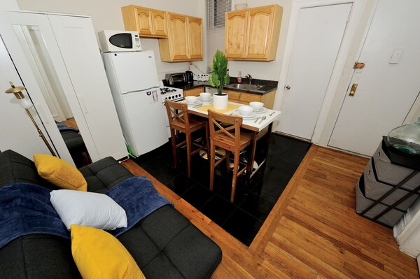 Midtown West Furnished Apartment 3br Perfect Share - Castle Hill - Bronx NY
