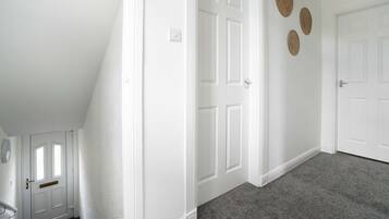 Apartamento | 2 quartos, secretária, internet de alta velocidade