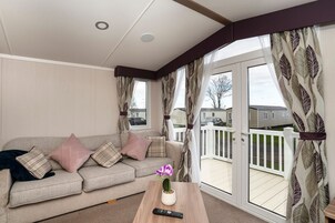 Apartamento | 3 quartos, secretária, internet de alta velocidade