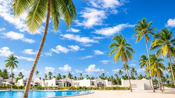 Praia particular, areia branca, bar na praia