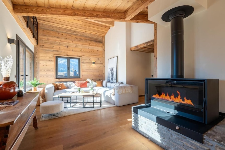 À 210m Des Pistes De Ski, 2ème éTage, Balcon, Cheminée Ou Poêle à Bois, Télévision, Casier à Ski - La Giettaz