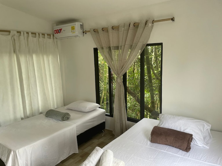 Hotel Campestre Naturaleza Clima Calido Seguro En Ginebra/valle/sur Amèrica - Ginebra