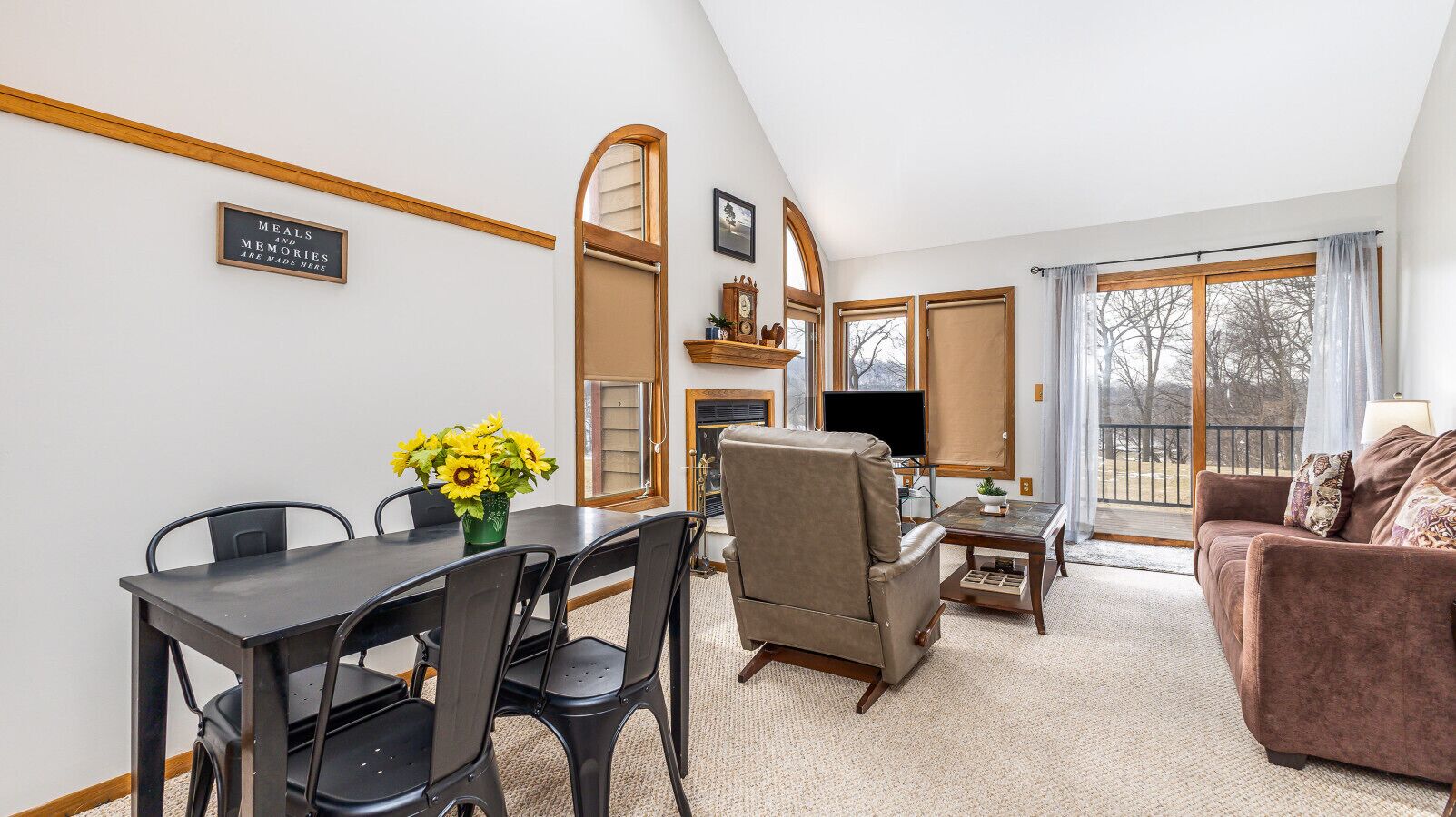 Galena Territory Retreat | 2br/2ba Townhome W/ Fireplace & Scenic Views - Illinois