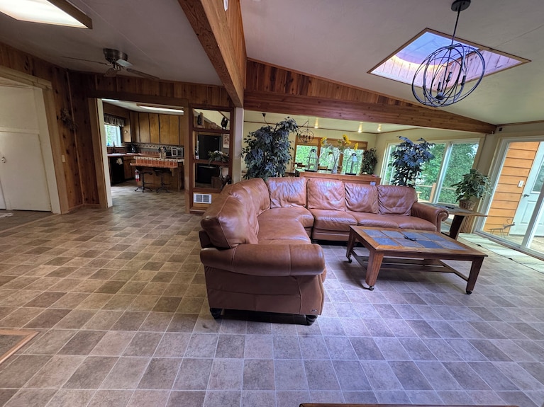 Home On South Slough - Coos Bay, OR