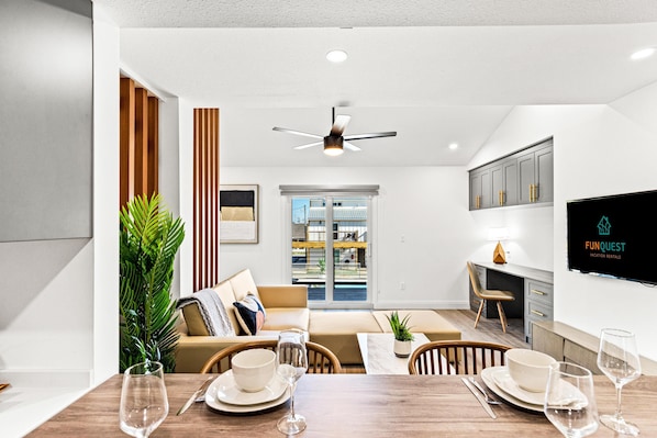Apartamento, várias camas (Ocean Breeze 4C) | Interior