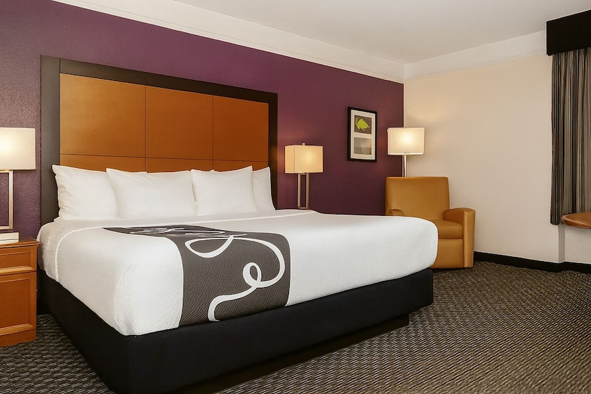 Your Home Away From Home! Family-friendly Unit To Relax. Near Golden Oak Park - Ontario